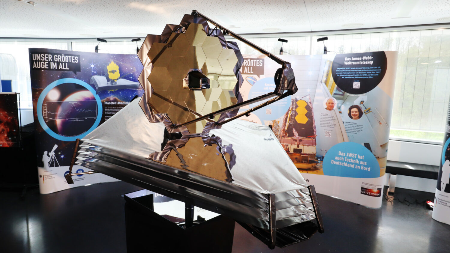 Ausstellung zum James-Webb-Weltraumteleskop - Museum am Schölerberg
